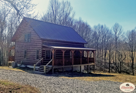 Family Farm Setting for Sellers New Log Home - Honest Abe Log Homes ...
